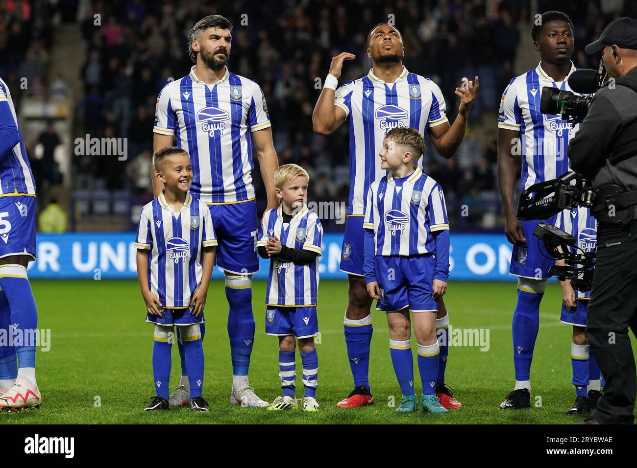 Efl mascots hi-res stock photography and images - Alamy