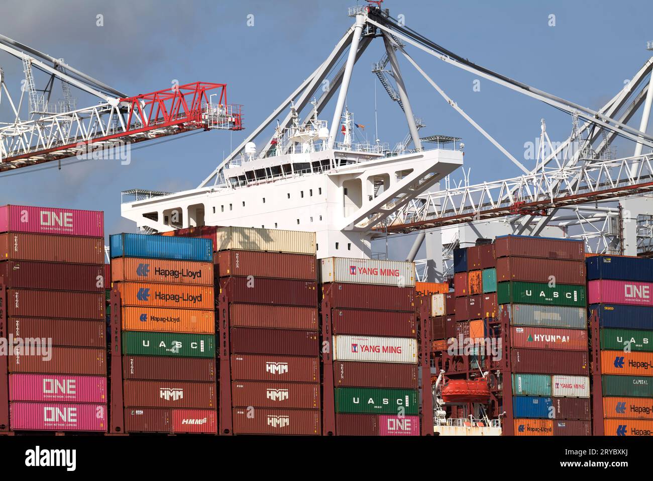 The Hapag-Lloyd, Ultra Large Container Ship (ULCS), TIHAMA, Loading And ...