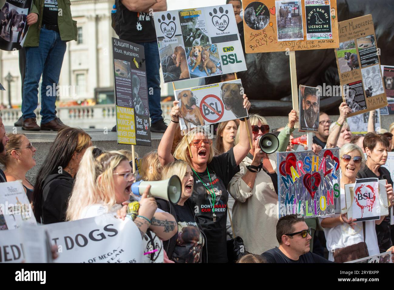 London, England, UK. 30th Sep, 2023. XL Bully owners stage protest ...