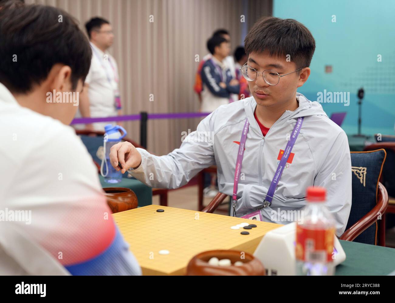 Hangzhou, China's Zhejiang Province. 30th Sep, 2023. Yang Dingxin (R ...