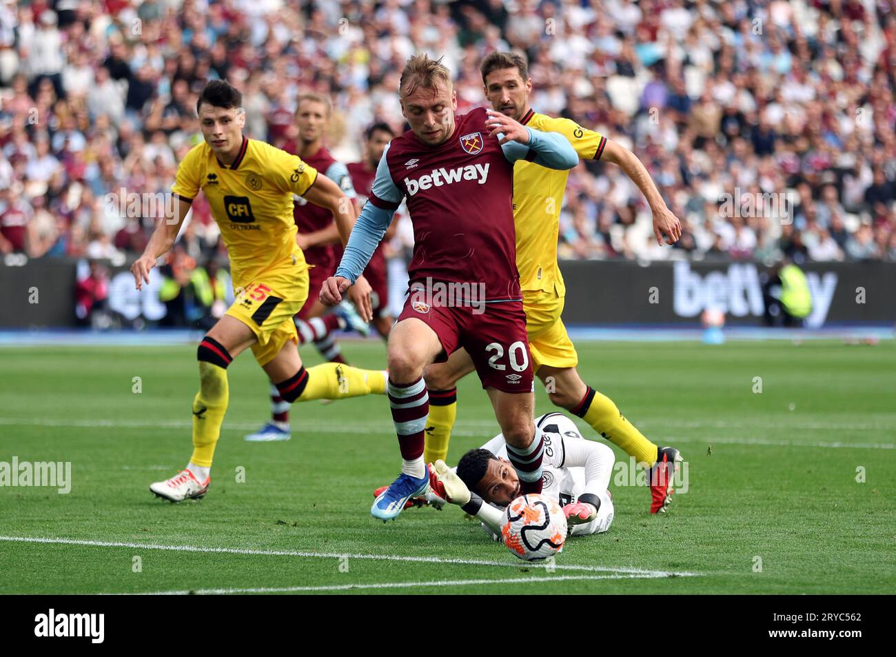 Wes foderingham west ham hi-res stock photography and images - Alamy