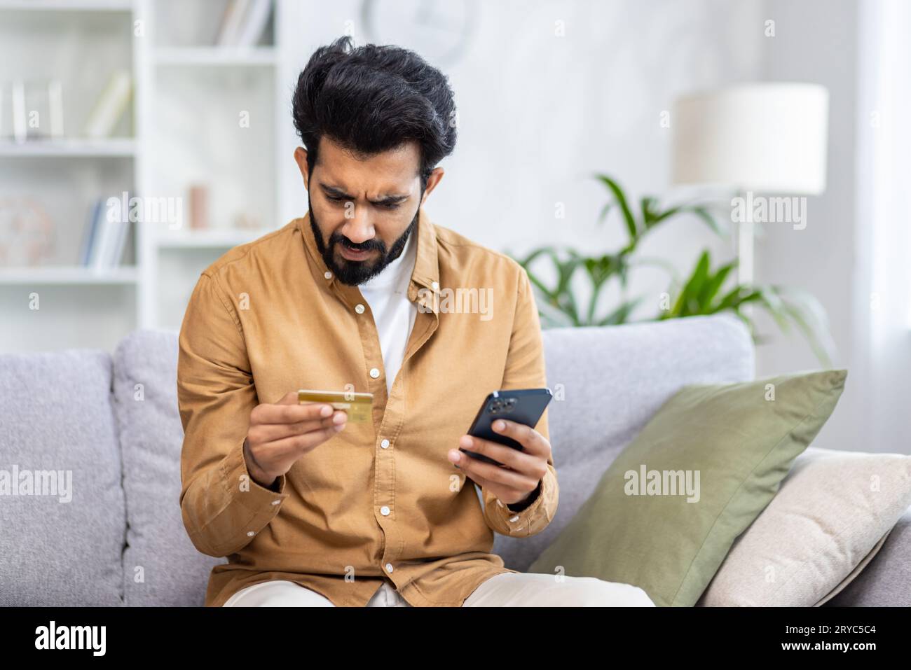 Negative account balance hi-res stock photography and images - Alamy