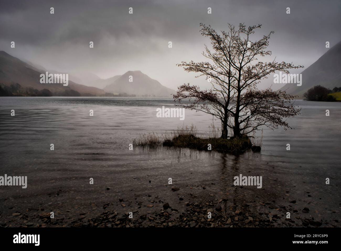 Crummock water reflections hi-res stock photography and images - Alamy