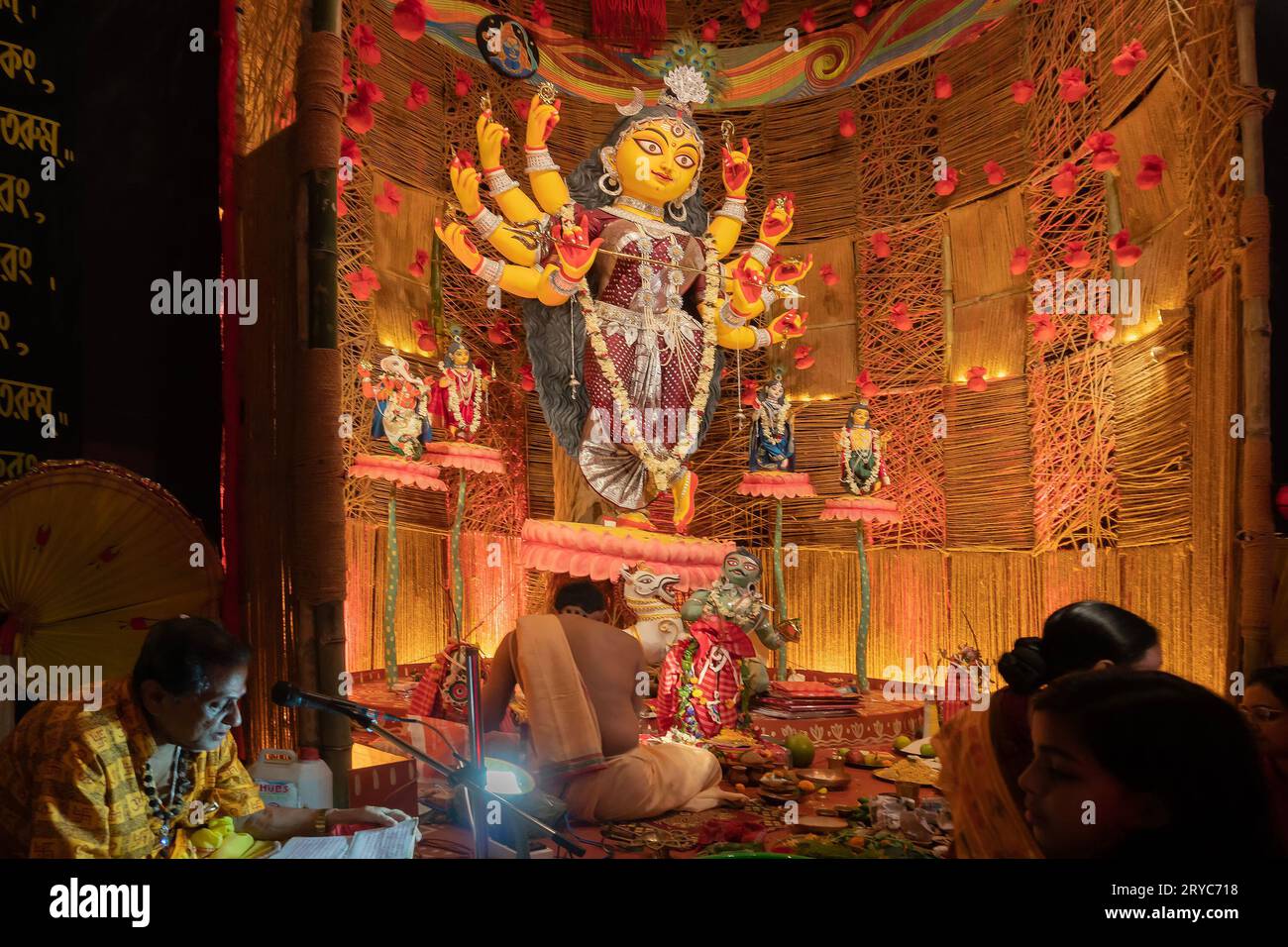 Howrah, West Bengal, India - 3rd October, 2022 : Hindu Purohit ...