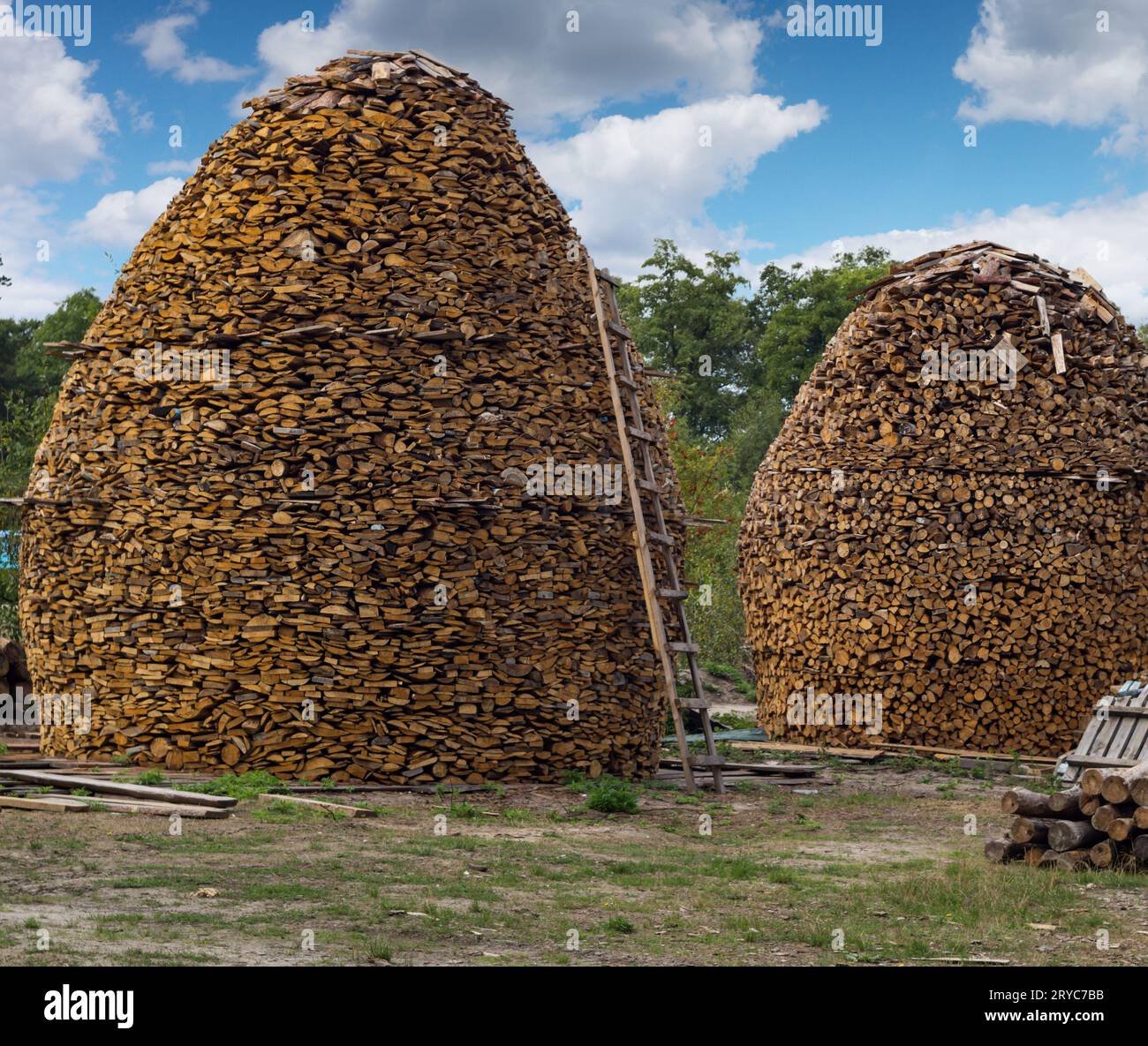 Firewood products hi-res stock photography and images - Alamy