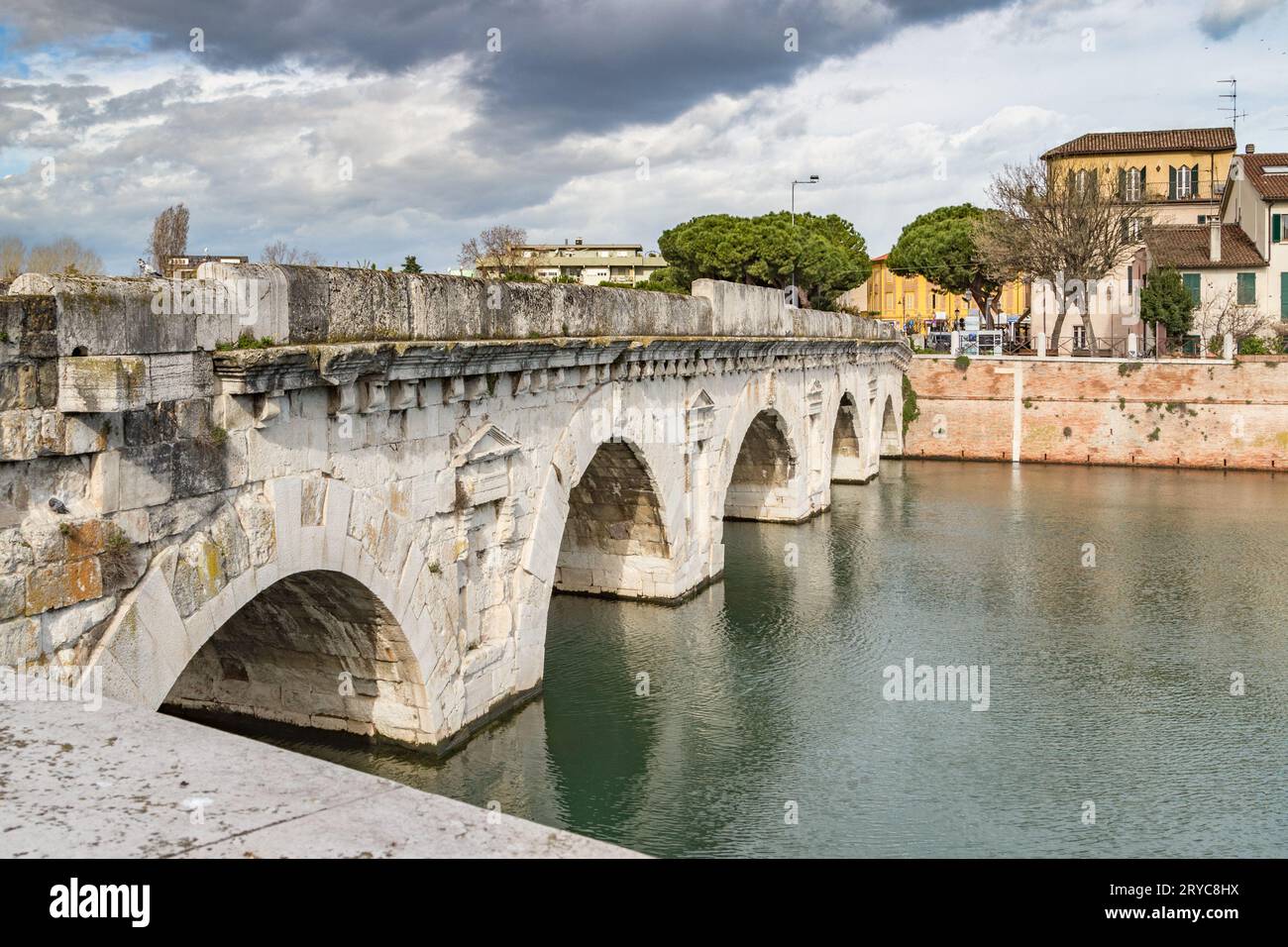 Roman stone bridge arches hi-res stock photography and images - Alamy