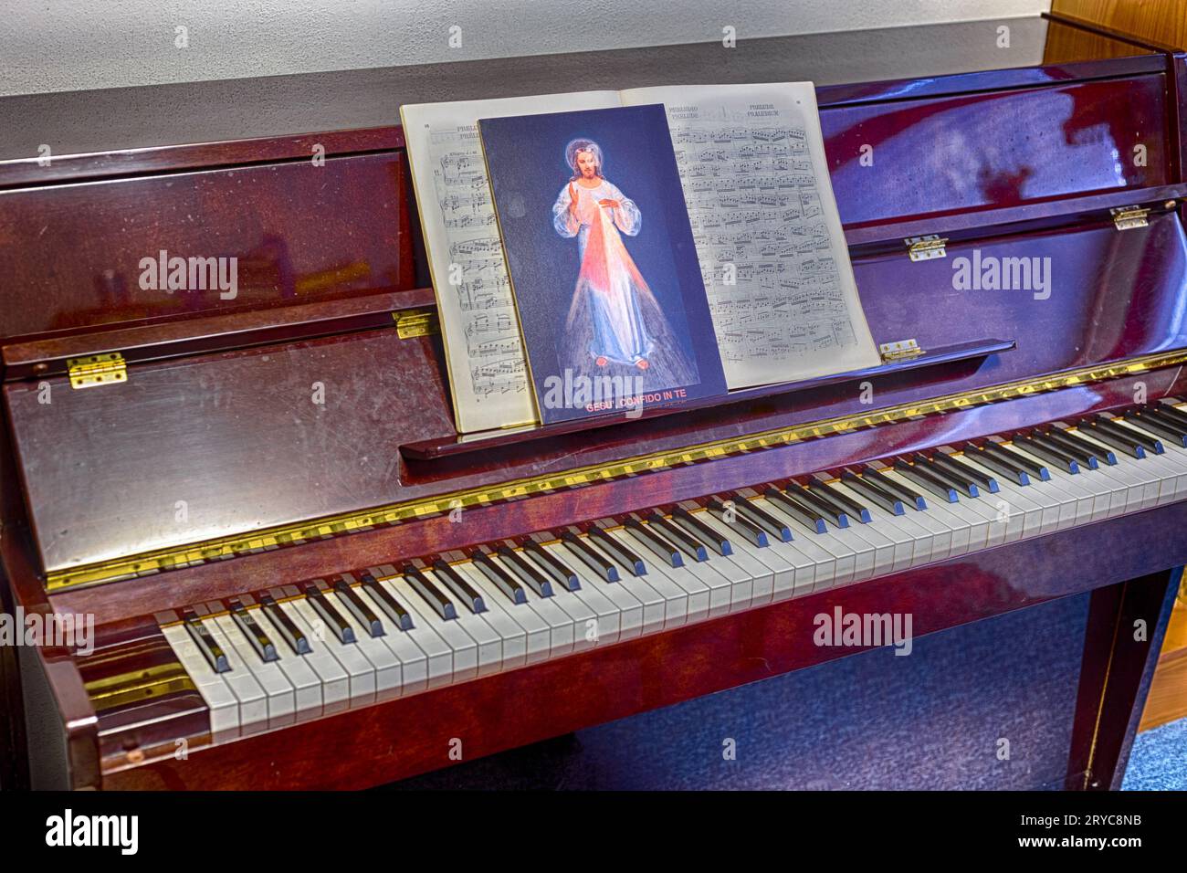 Merciful Jesus icon on scores Stock Photo - Alamy