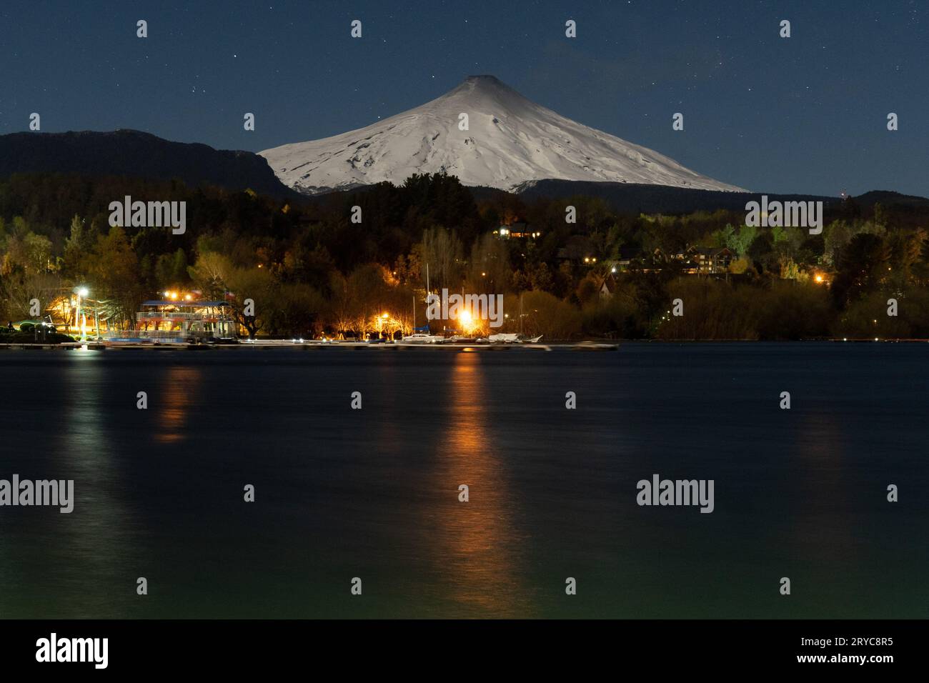 September 30, 2023, Pucon, Araucania, Chile: The Villarrica volcano is ...