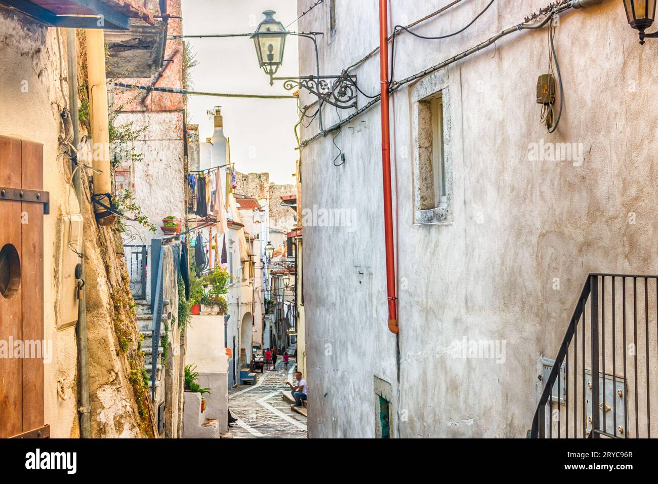 Maze of narrow streets hi-res stock photography and images - Alamy