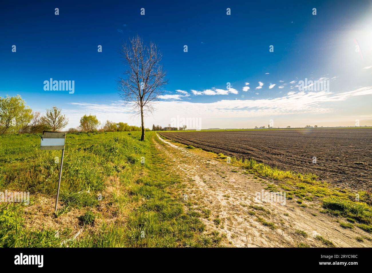 Channels through fields hi-res stock photography and images - Alamy