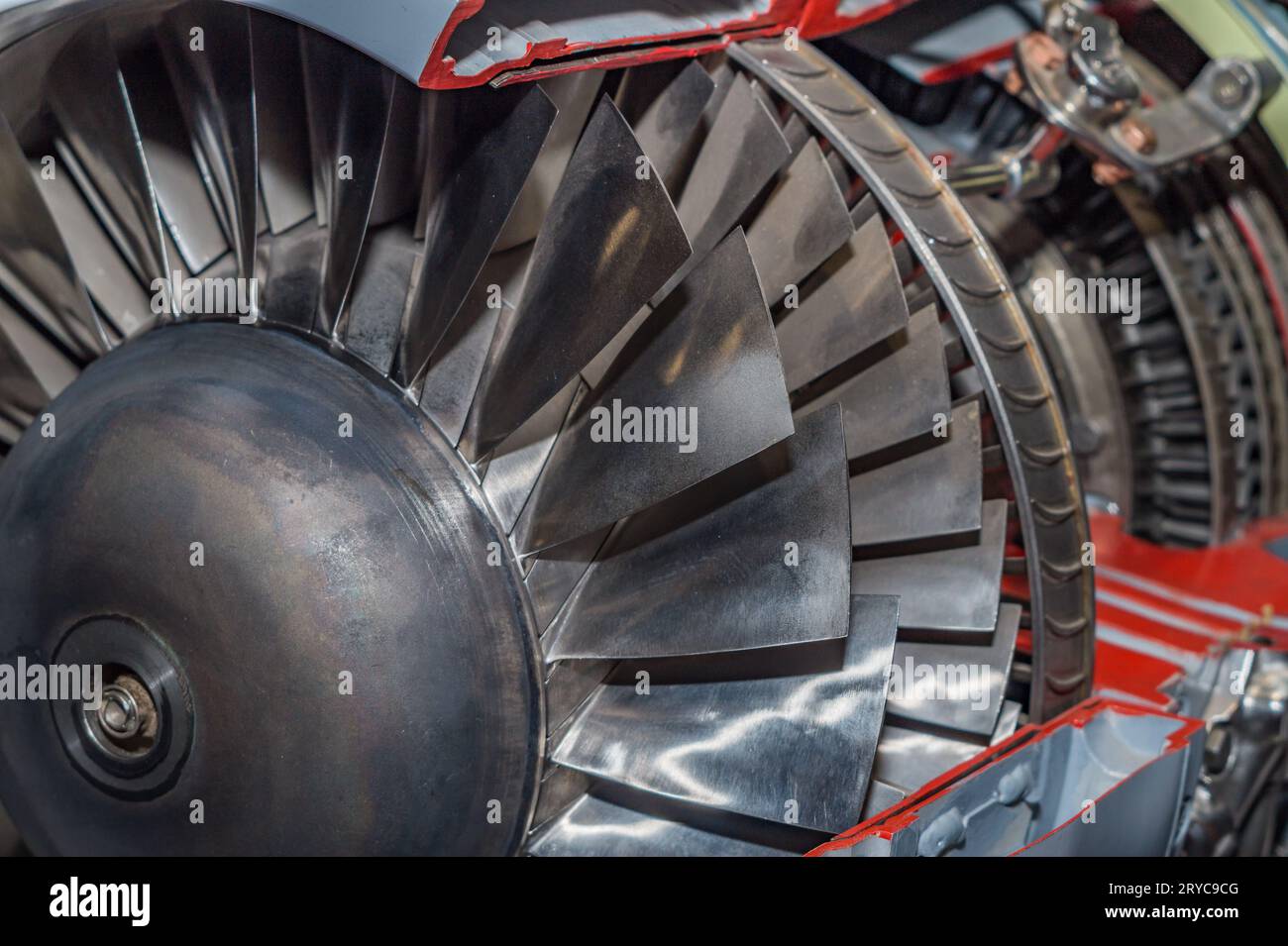 Cutaway of jet engine hi-res stock photography and images - Alamy
