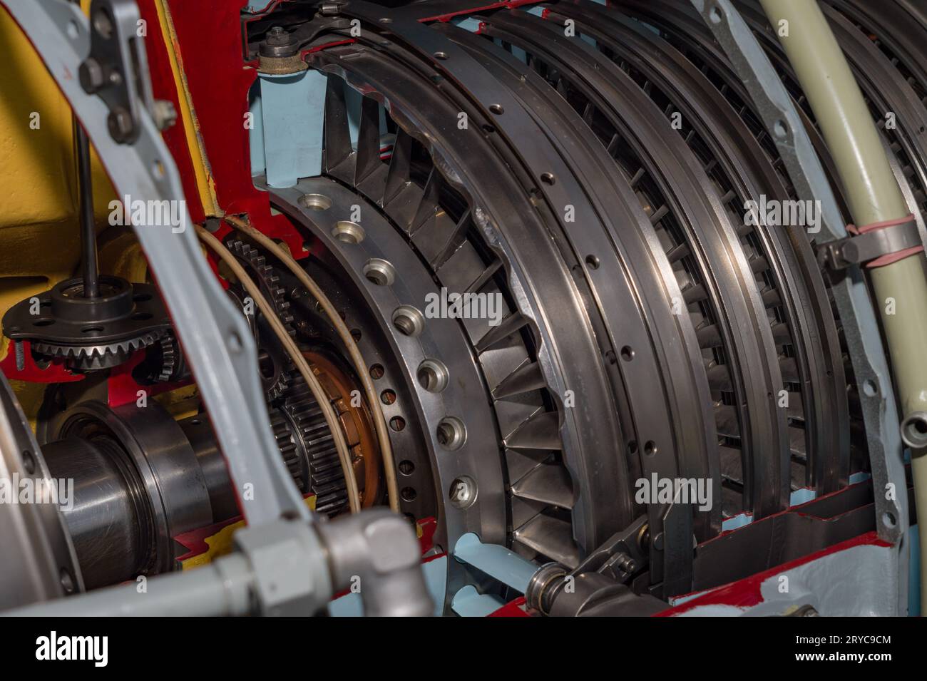 Cutaway of jet engine hi-res stock photography and images - Alamy