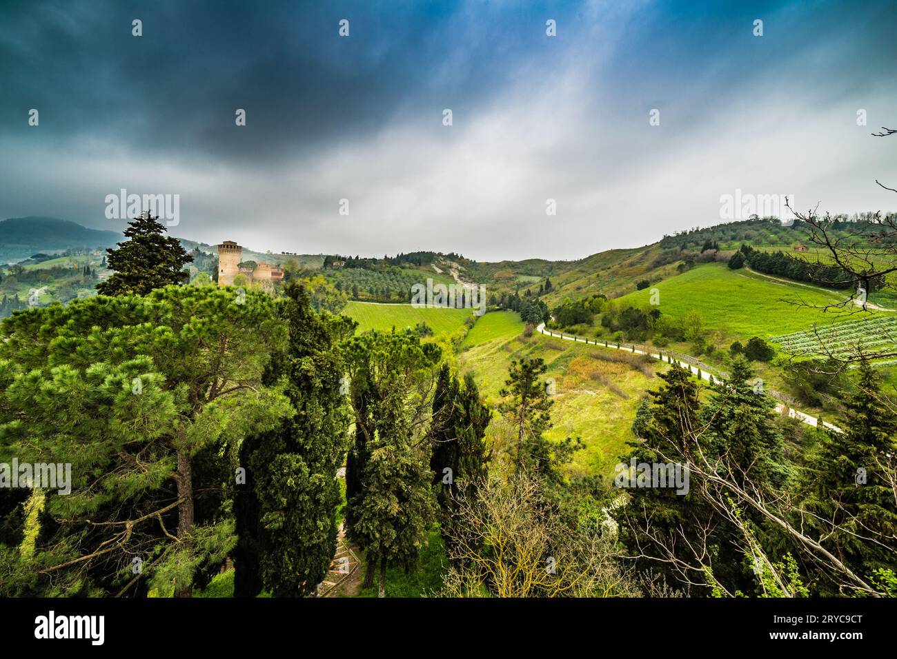 Old castle farm hi-res stock photography and images - Alamy