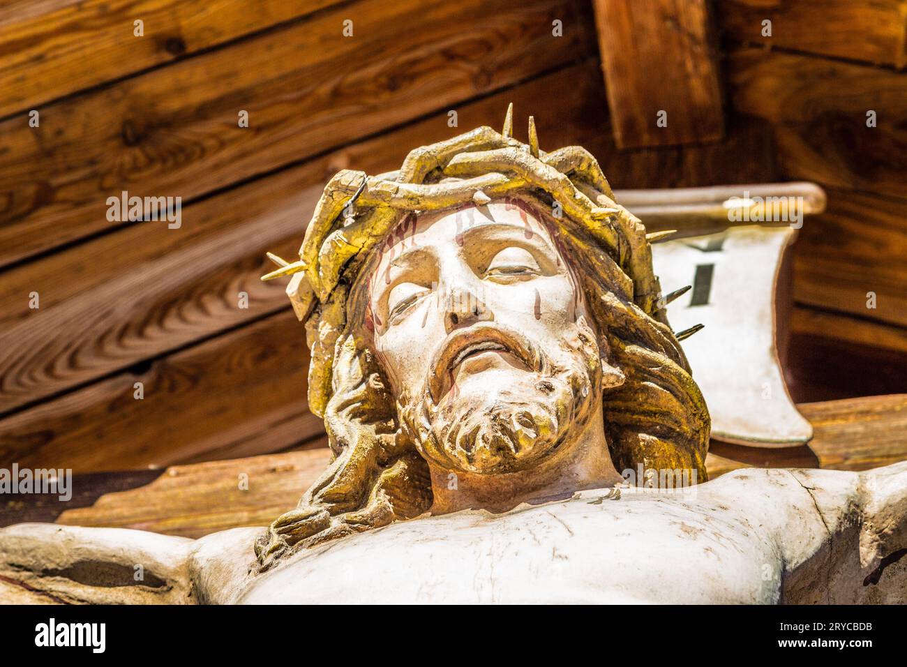 Statue of Jesus Christ crucified Stock Photo - Alamy