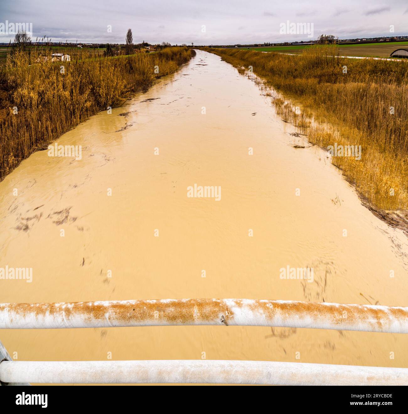 Muddy waters hi-res stock photography and images - Alamy