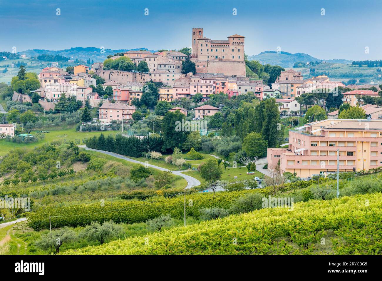 Hilly medieval village hi-res stock photography and images - Alamy