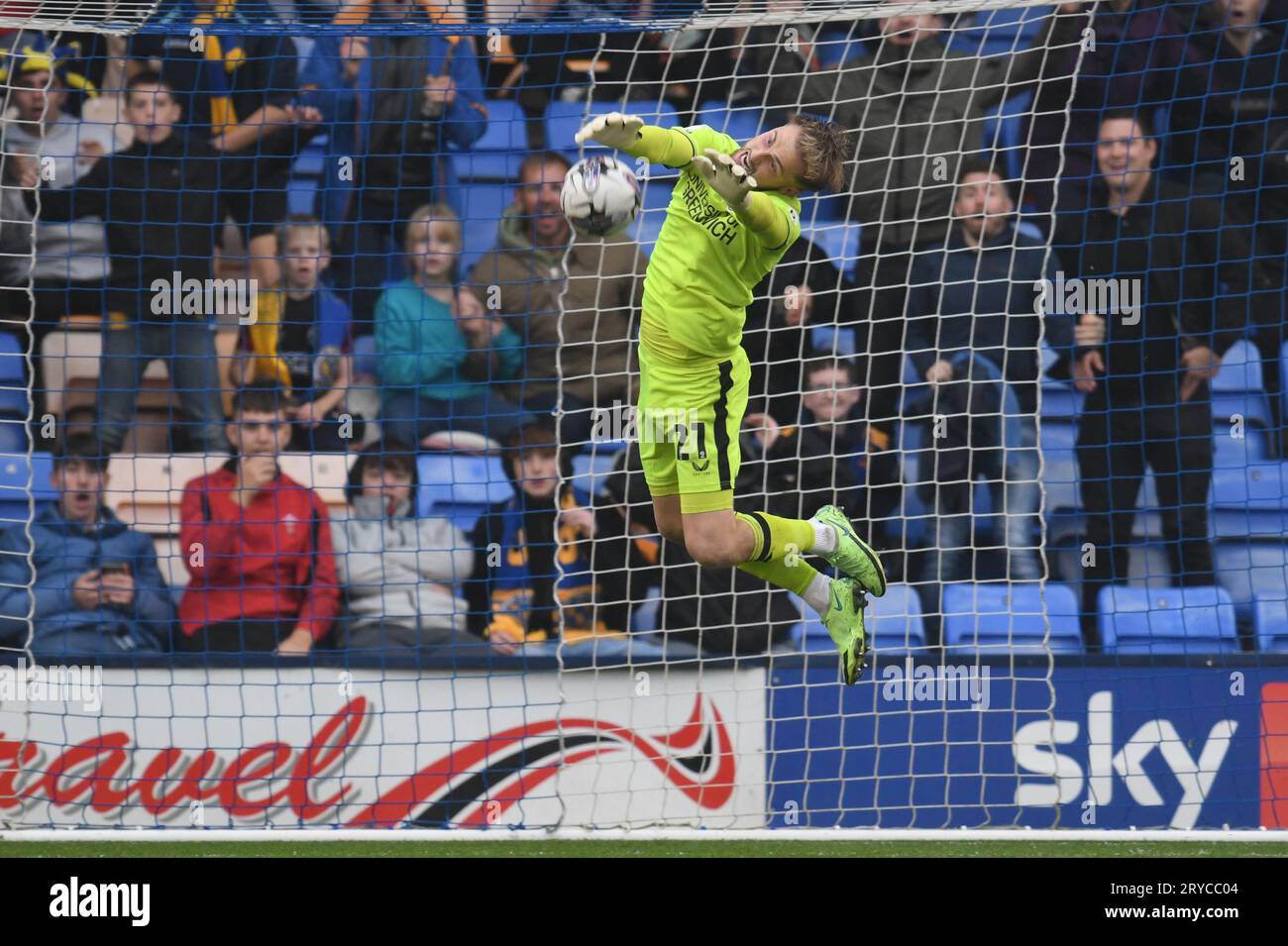 Shrewsbury, England. 30th Sep 2023. Charlton Athletic goalkeeper Harry ...