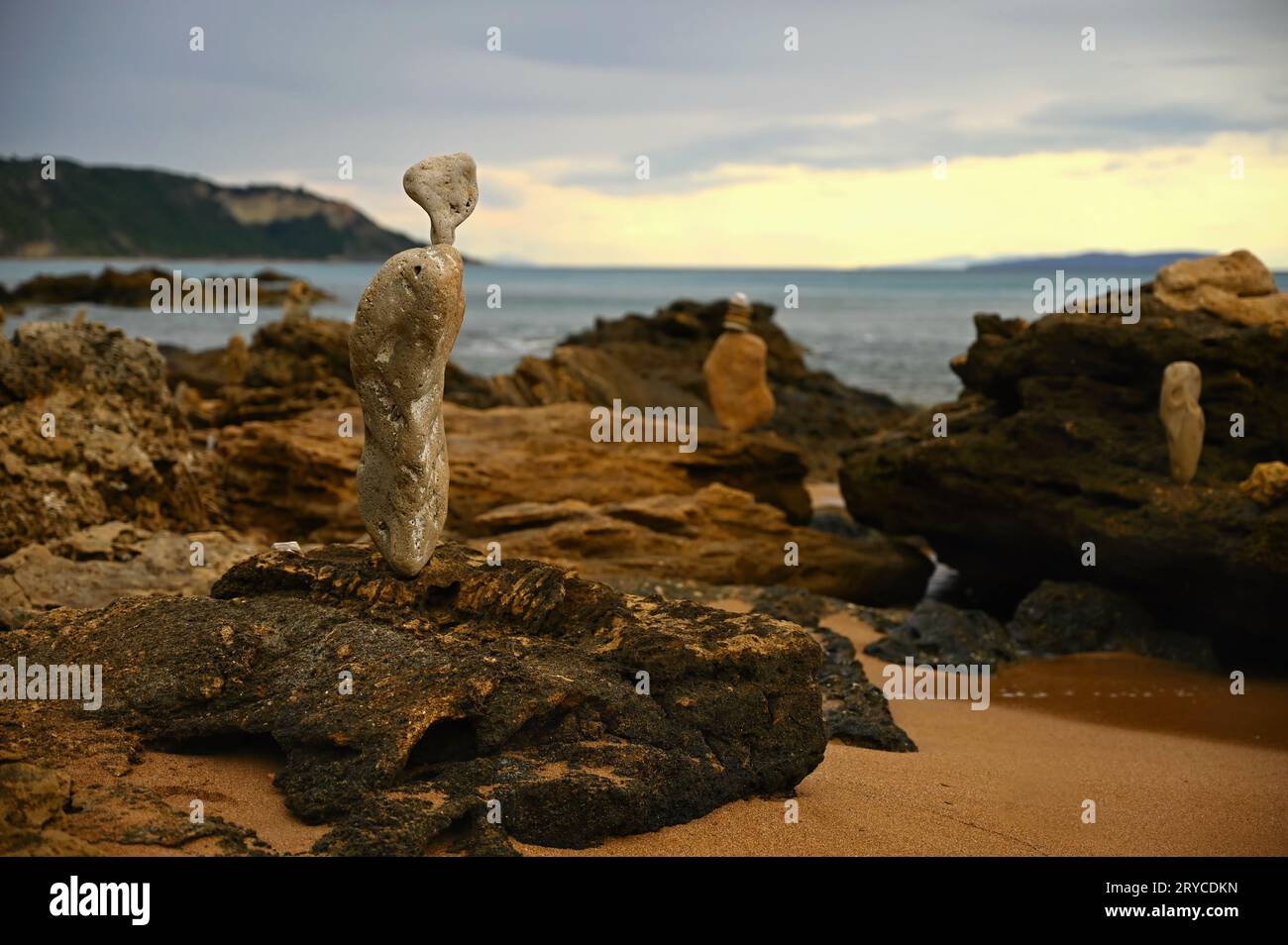 Pyramid mounds hi-res stock photography and images - Alamy