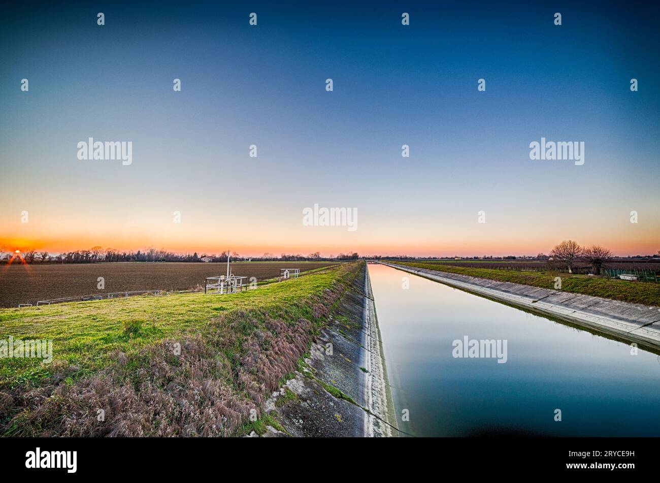 Natural water and agriculture hi-res stock photography and images - Alamy