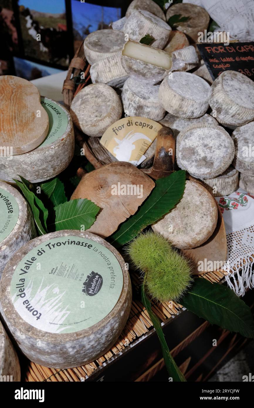 Raw milk farm hi-res stock photography and images - Alamy