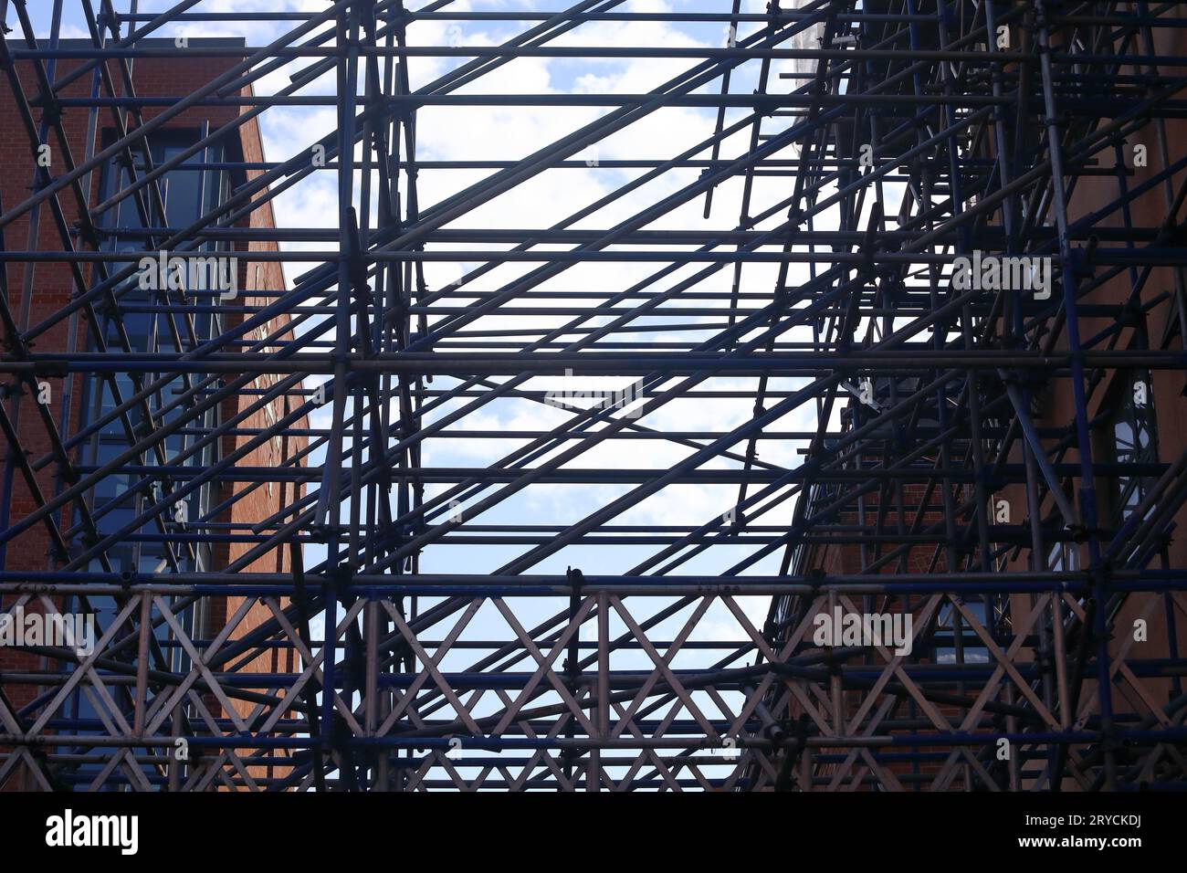 Scaffold assembly hi-res stock photography and images - Alamy