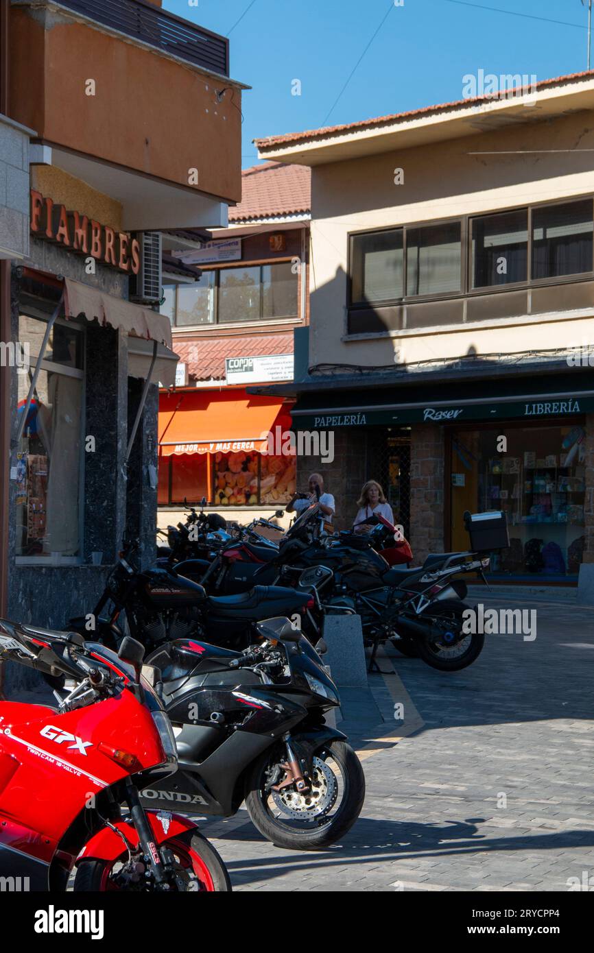 1st Alpedrete biker concentration "AD PETRUM" Where motorcycles, music ...
