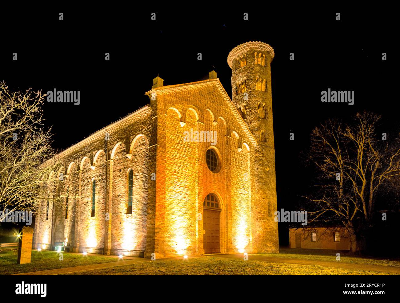 Night view of ancient parish church Stock Photo - Alamy
