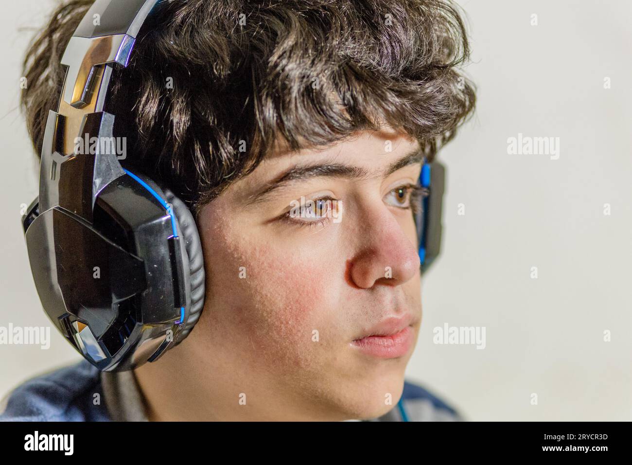 Boy wearing headphones Stock Photo - Alamy