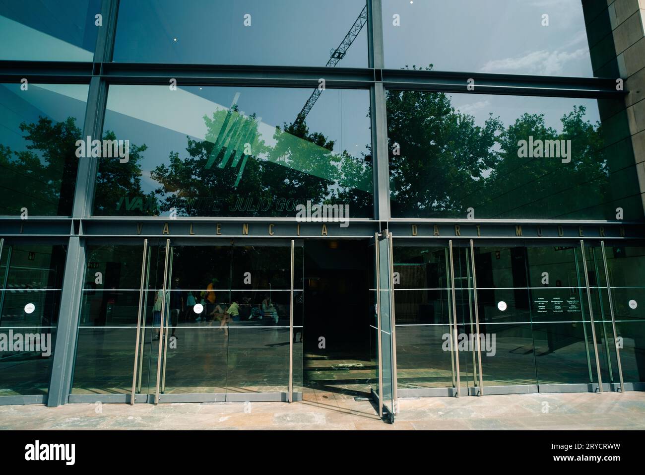 Instituto valenciano arte moderno hi-res stock photography and images ...