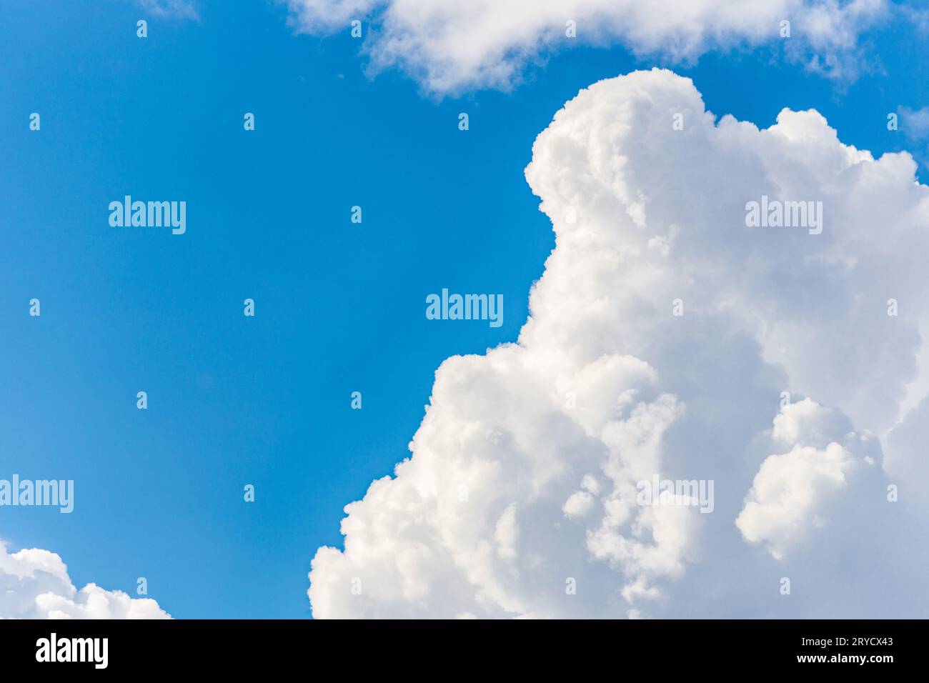 Daylight and sky environment hi-res stock photography and images - Alamy