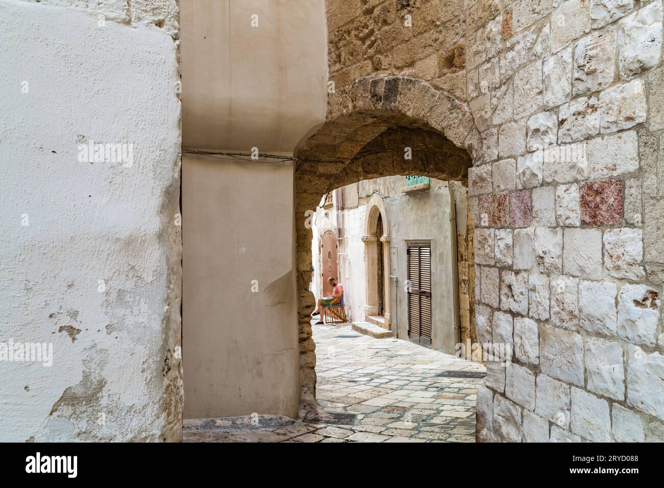Typical alleyway of old Italian village Stock Photo - Alamy