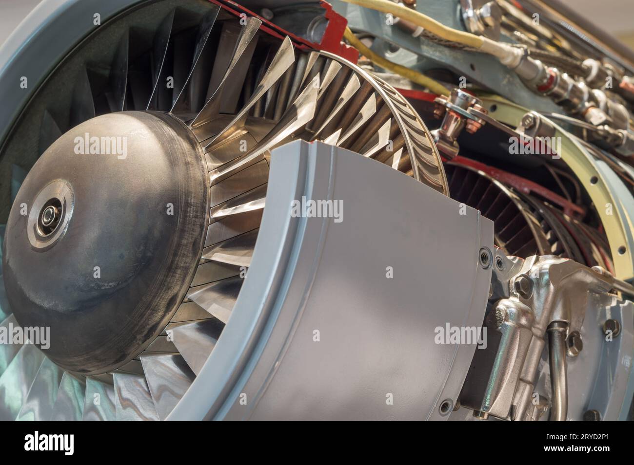 Cutaway of jet engine hi-res stock photography and images - Alamy
