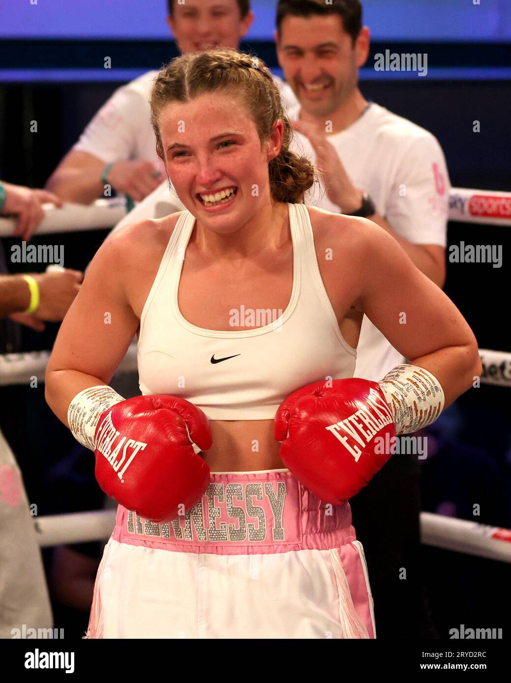 Francesca Hennessy celebrates after winning the Bantamweight fight ...