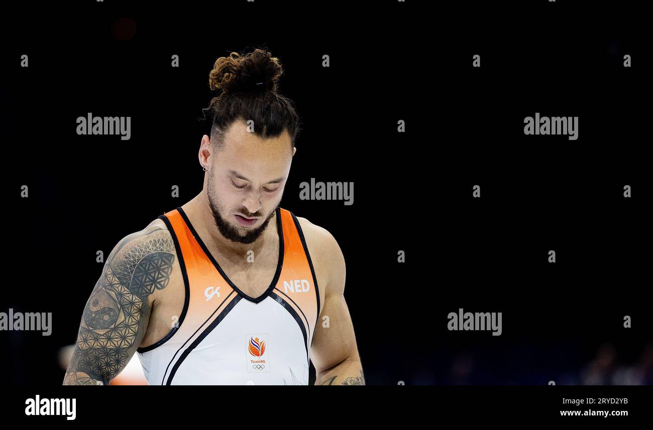 ANTWERP - Bart Deurloo in action during the qualifications for the world gymnastics ...