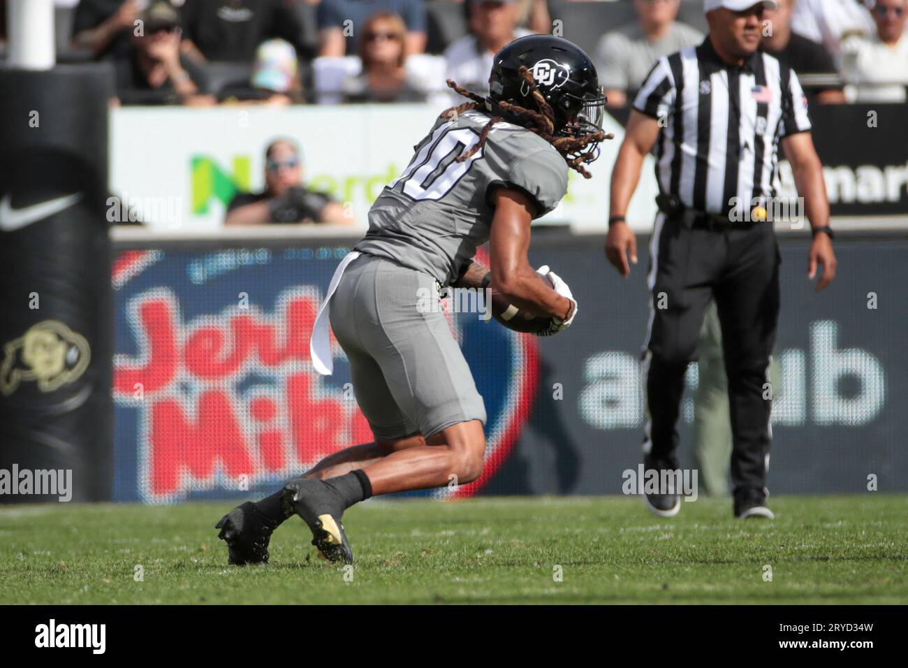 BOULDER, CO - SEPTEMBER 30: Colorado Buffaloes wide receiver Xavier ...
