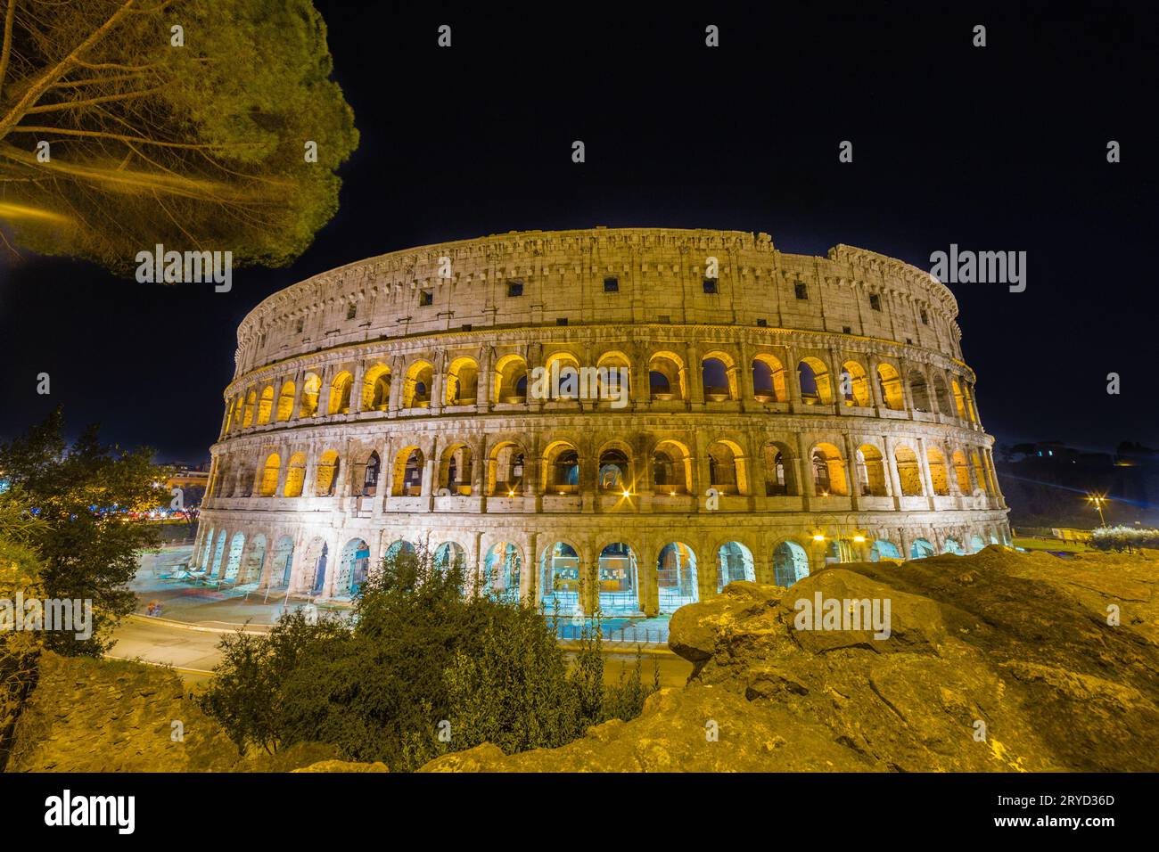 Ancient roman ruins at night hi-res stock photography and images - Alamy