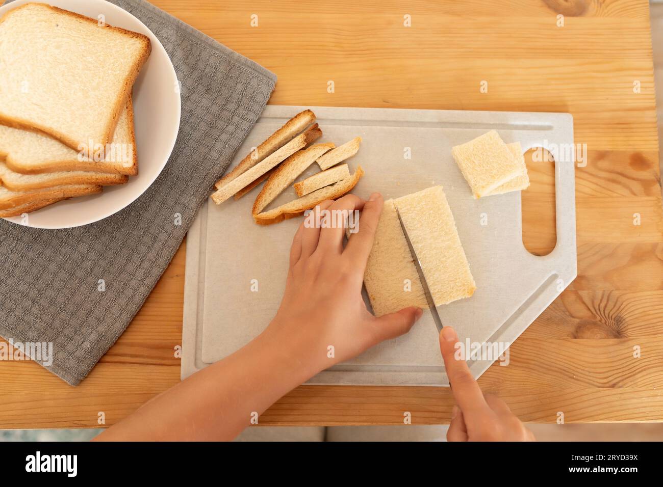 Toaster toast hands hi-res stock photography and images - Alamy