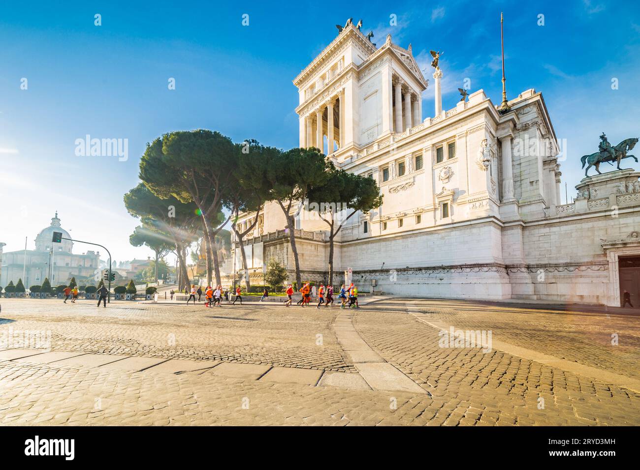 Rome town square hi-res stock photography and images - Alamy