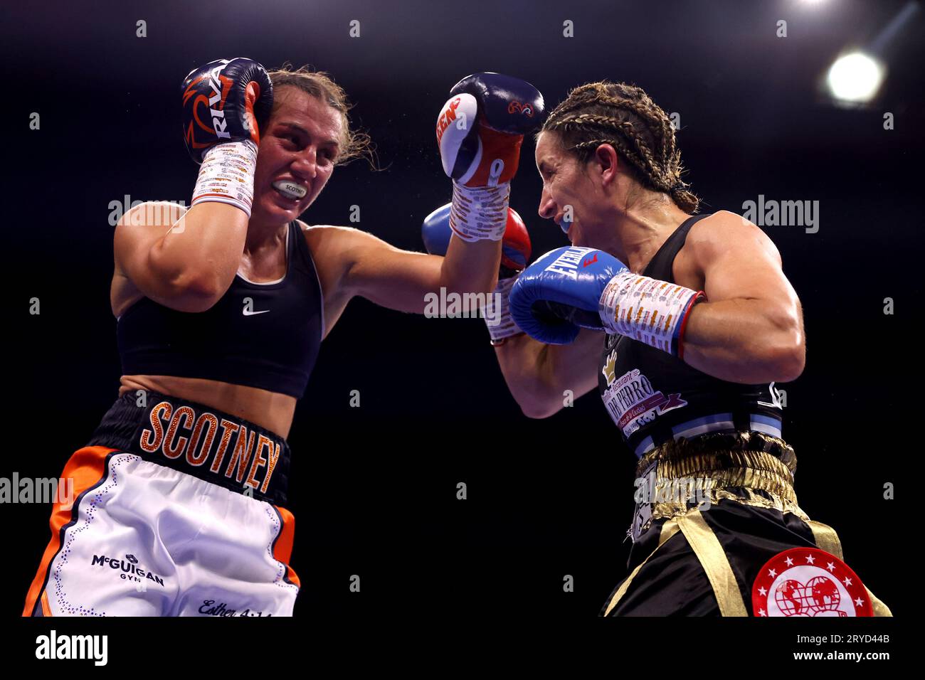 Ellie Scotney (left) and Laura Soledad Griffa in action during the IBF ...