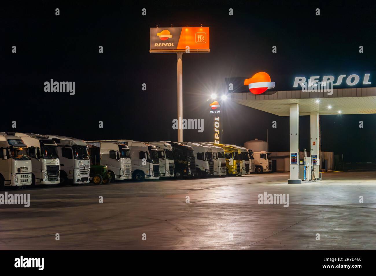 Repsol petrol station hi-res stock photography and images - Alamy