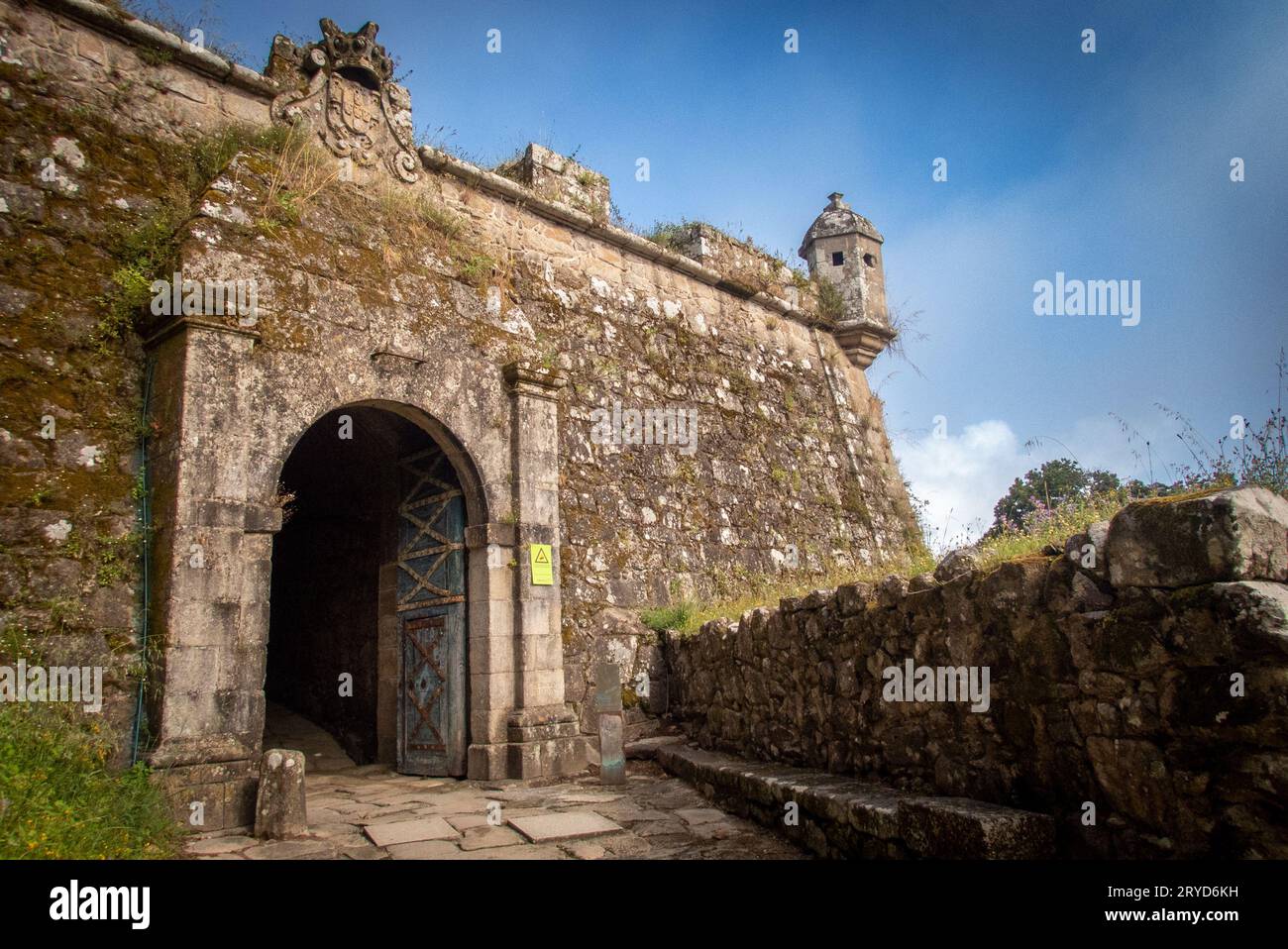 The Northern gate, the Portas de Gaviarra of Valença. The star fortress ...