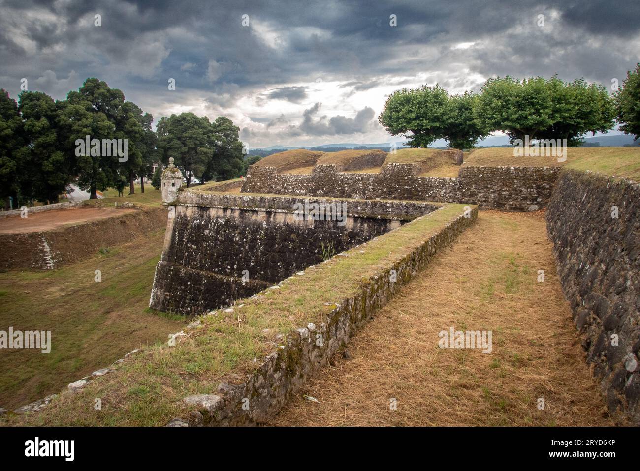 Moat and battlements, embrasures and gun positions: The star fortress ...