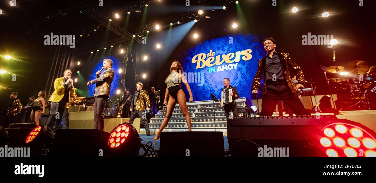 Real life soap opera hi-res stock photography and images - Alamy