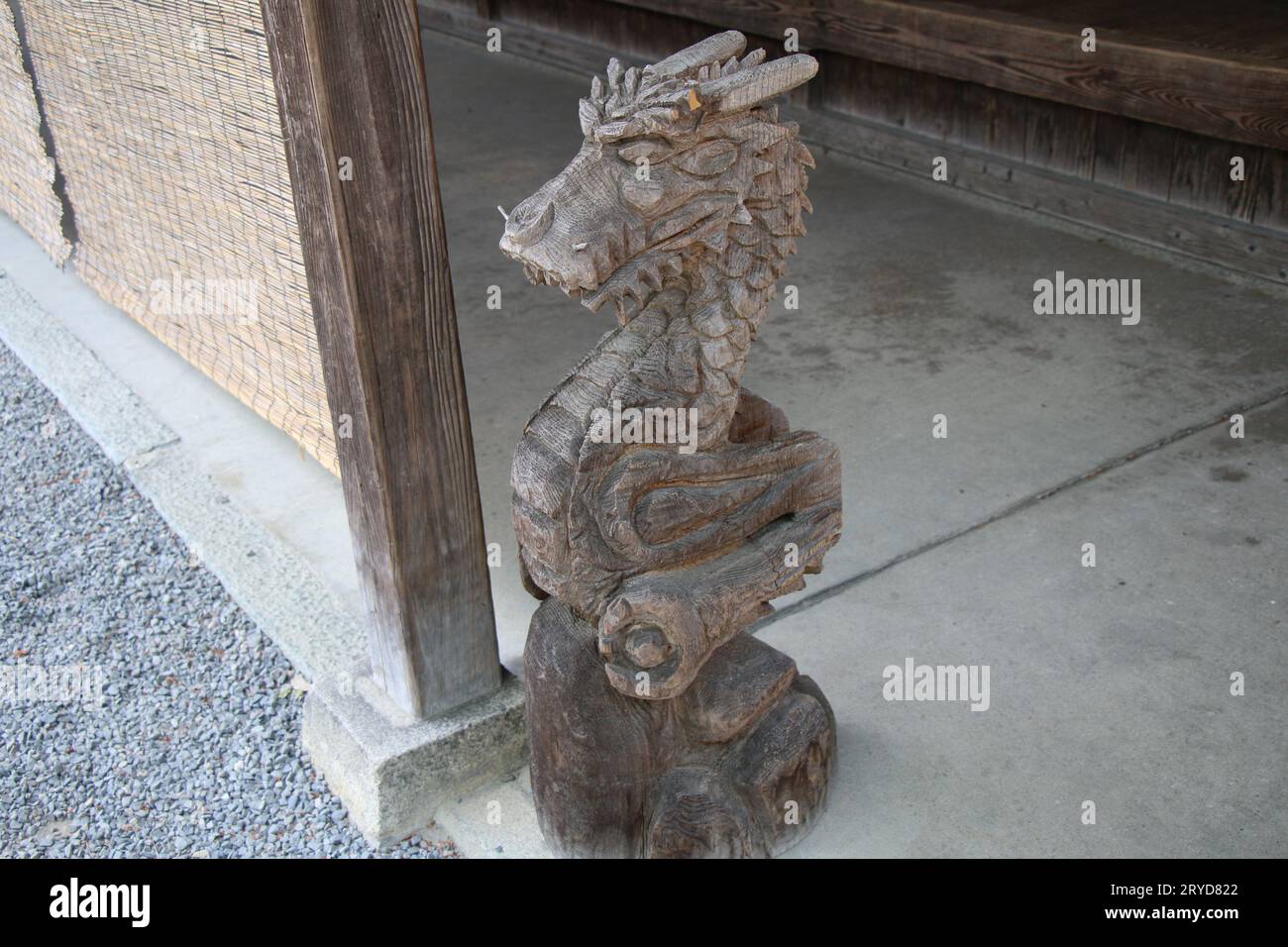 Dragon Statue at a Temple in Kyoto Stock Photo - Alamy