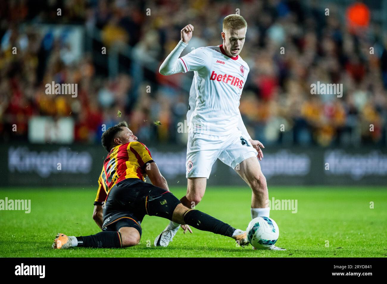 Mechelen, Belgium. 30th Sep, 2023. Mechelen's Kerim Mrabti and Antwerp ...