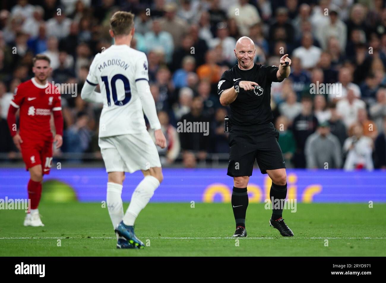 LONDON, UK - 30th Sep 2023: Referee Simon Hooper during the Premier ...