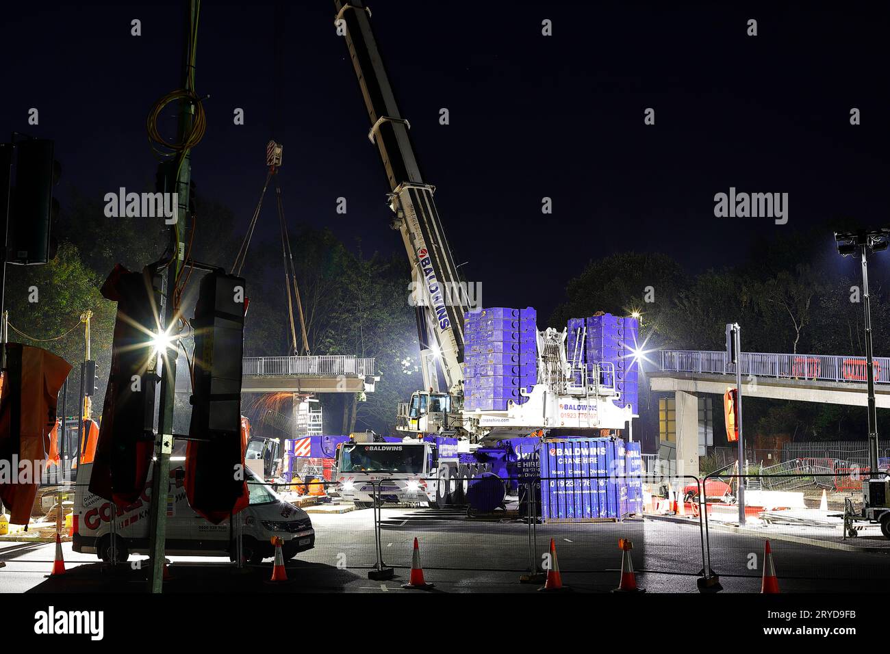 A 1000 tonne crane being used to remove a footbridge at Armley Gyratory ...