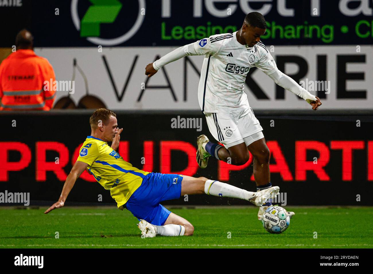 Waalwijk, Netherlands. 30th Sep, 2023. WAALWIJK, NETHERLANDS - SEPTEMBER 30: Julian Lelieveld of ...