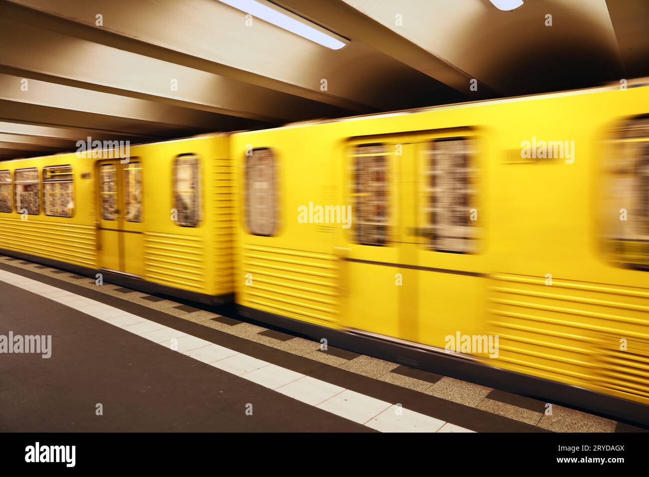 Modern train close up hi-res stock photography and images - Alamy