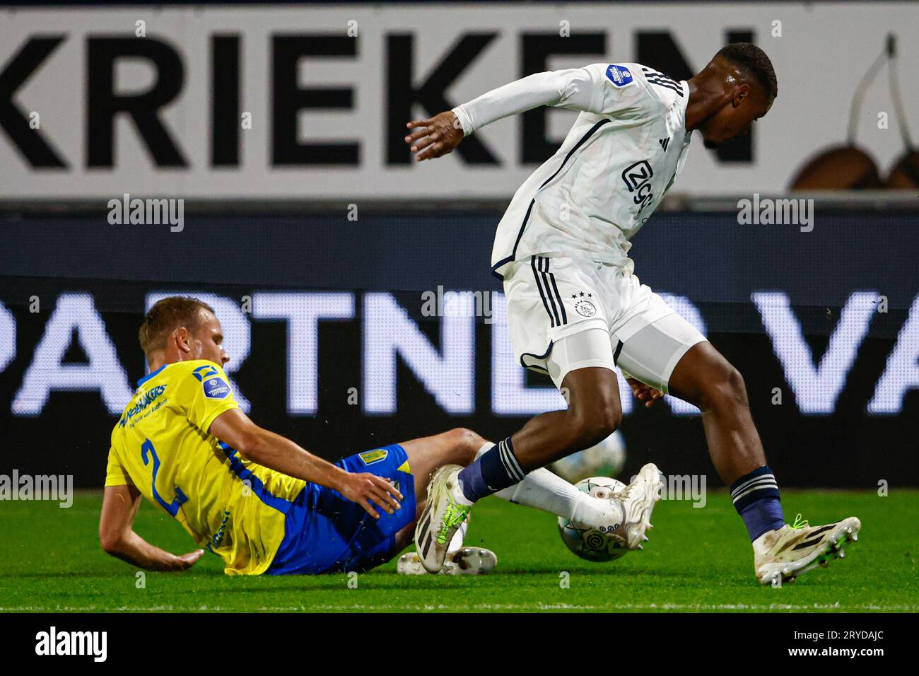 Waalwijk, Netherlands. 30th Sep, 2023. WAALWIJK, NETHERLANDS - SEPTEMBER 30: Julian Lelieveld of ...
